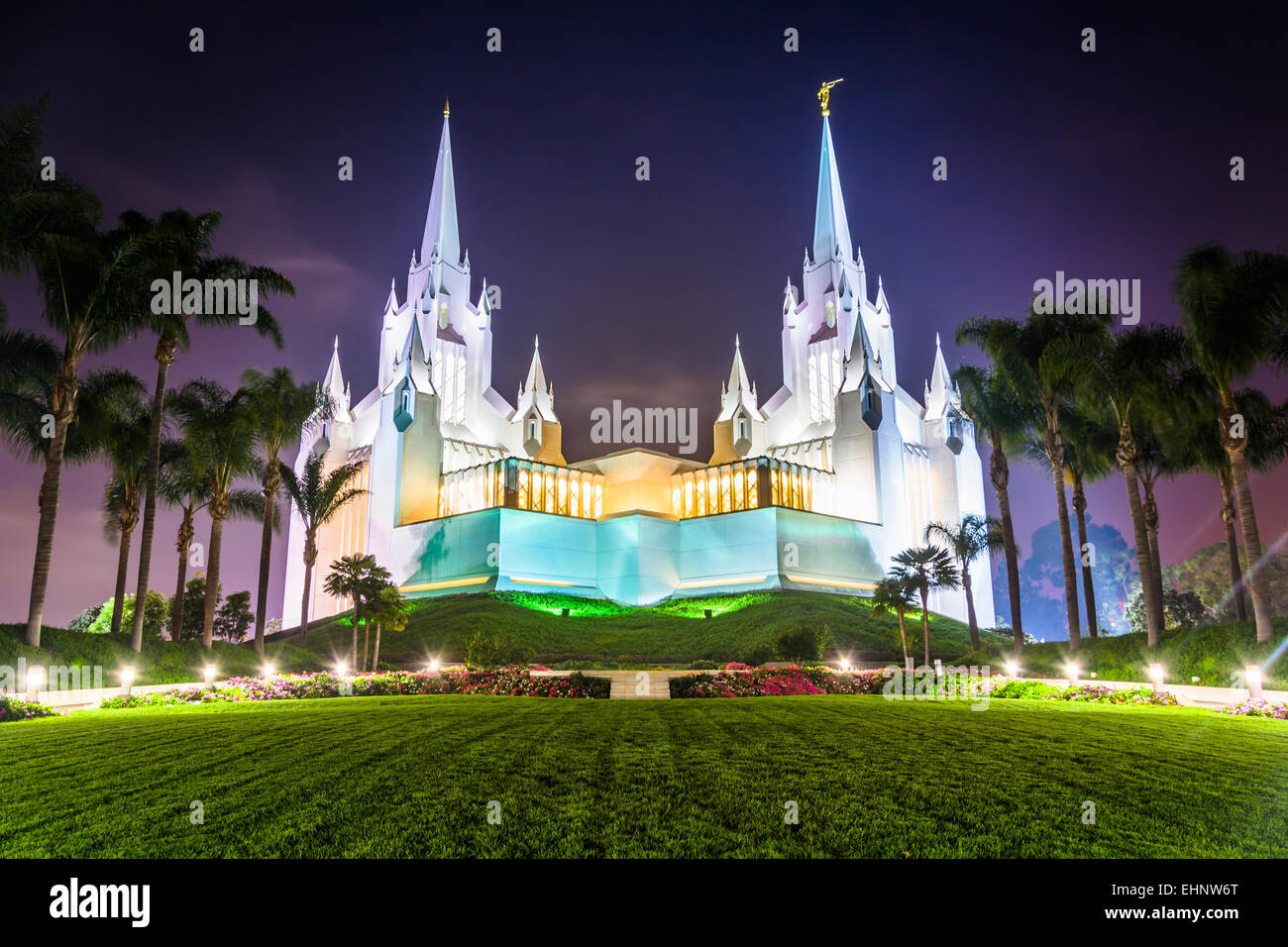 The Church of Jesus Christ of Latter-Day Saints Temple at night in San ...