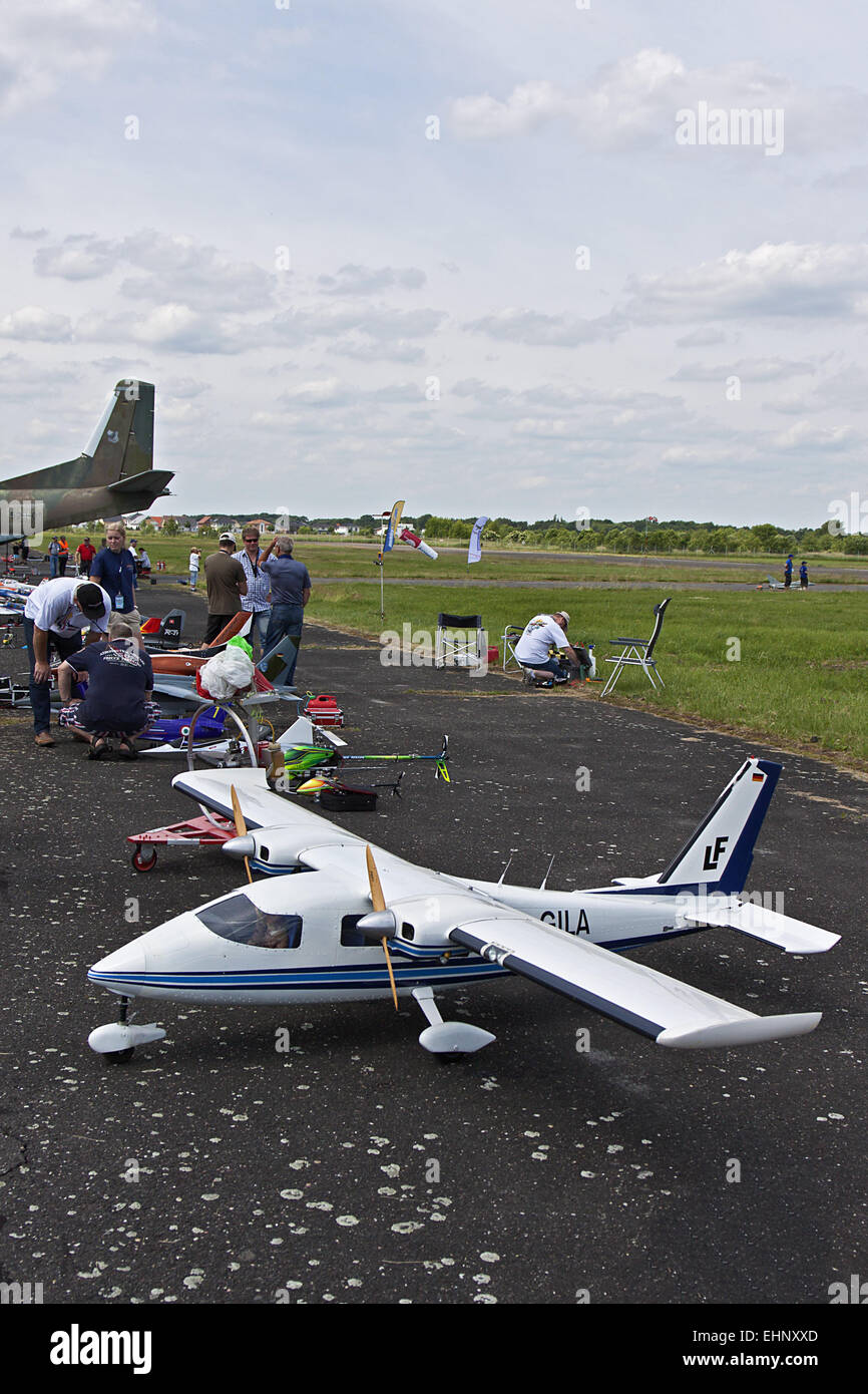 Flugzeugmodell High Resolution Stock Photography and Images - Alamy