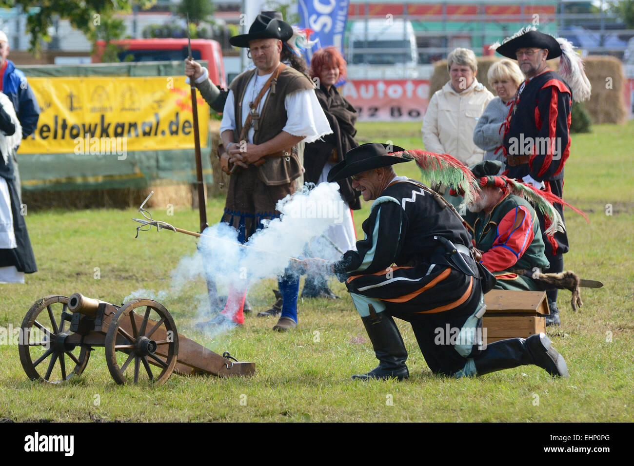 Traditional Guns High Resolution Stock Photography and Images - Alamy
