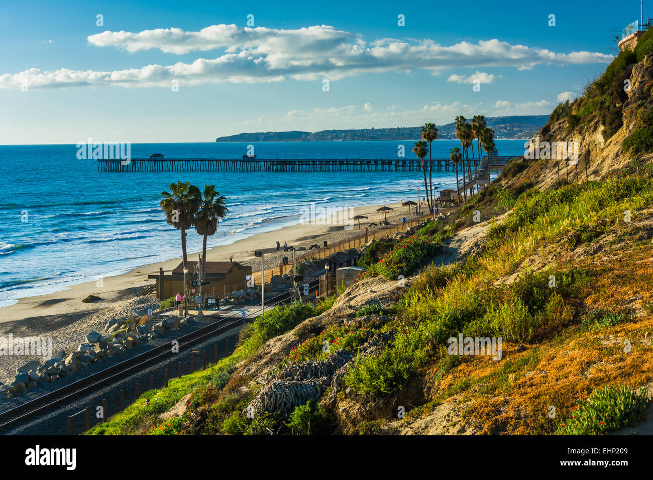View of the Pacific Ocean and fishing pier from a cliff in San Clemente ...