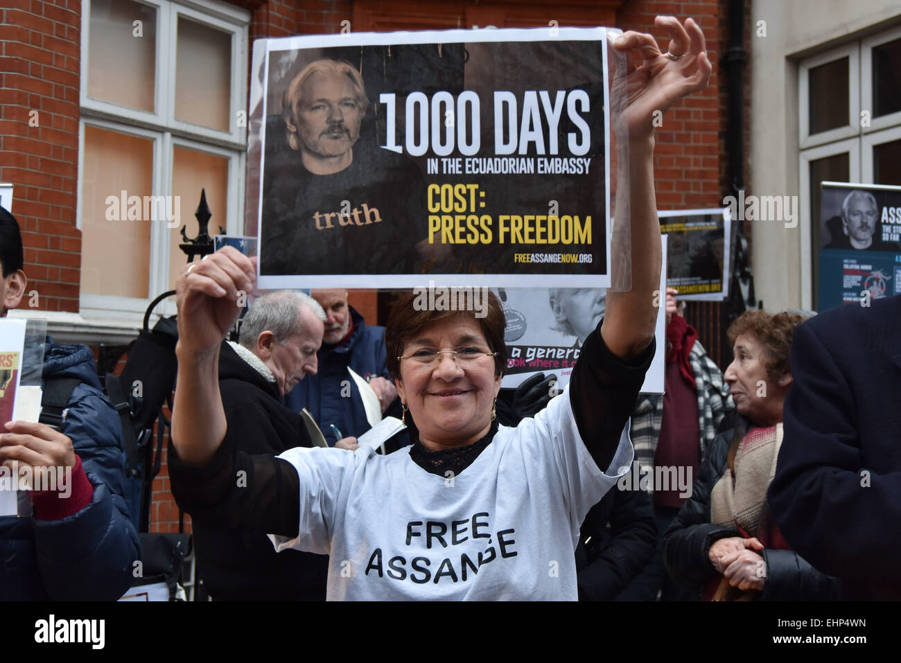 London, UK. 16th March, 2015. Nosies Supporters shouting free # ...