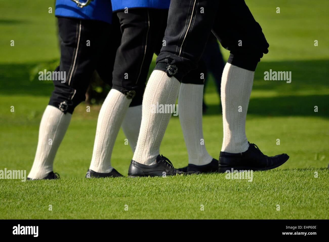 People in in lock-step Stock Photo - Alamy