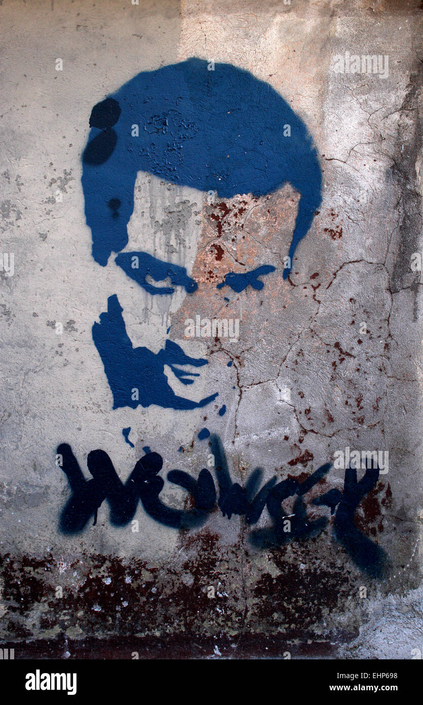 A graffiti portrait of the American actor, Robert De Niro Stock Photo ...