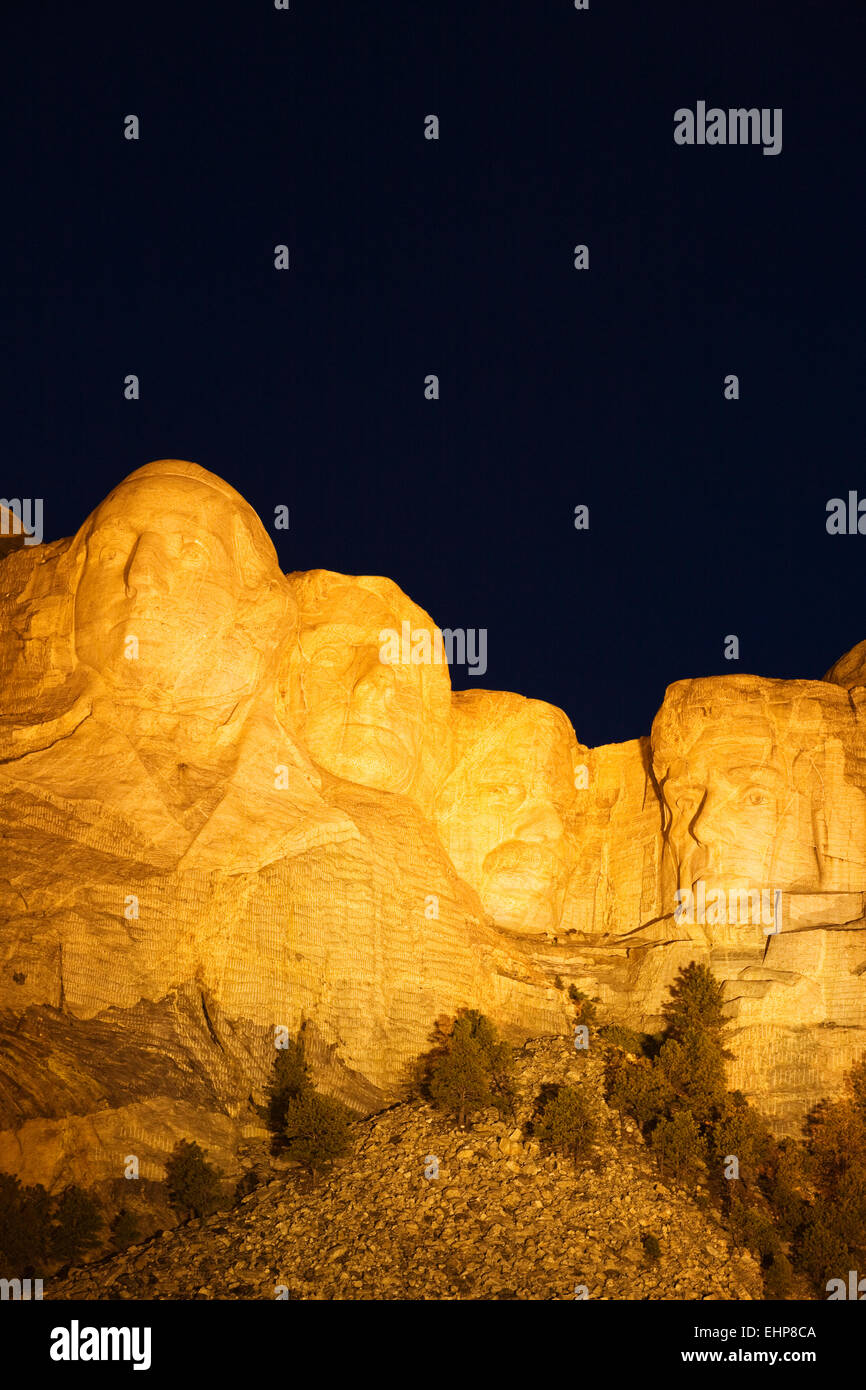 MOUNT RUSHMORE NATIONAL MONUMENT (©GUTZON & LINCOLN BORGLUM 1941) BLACK ...
