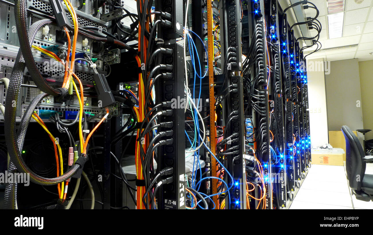 Server rack hi-res stock photography and images - Alamy