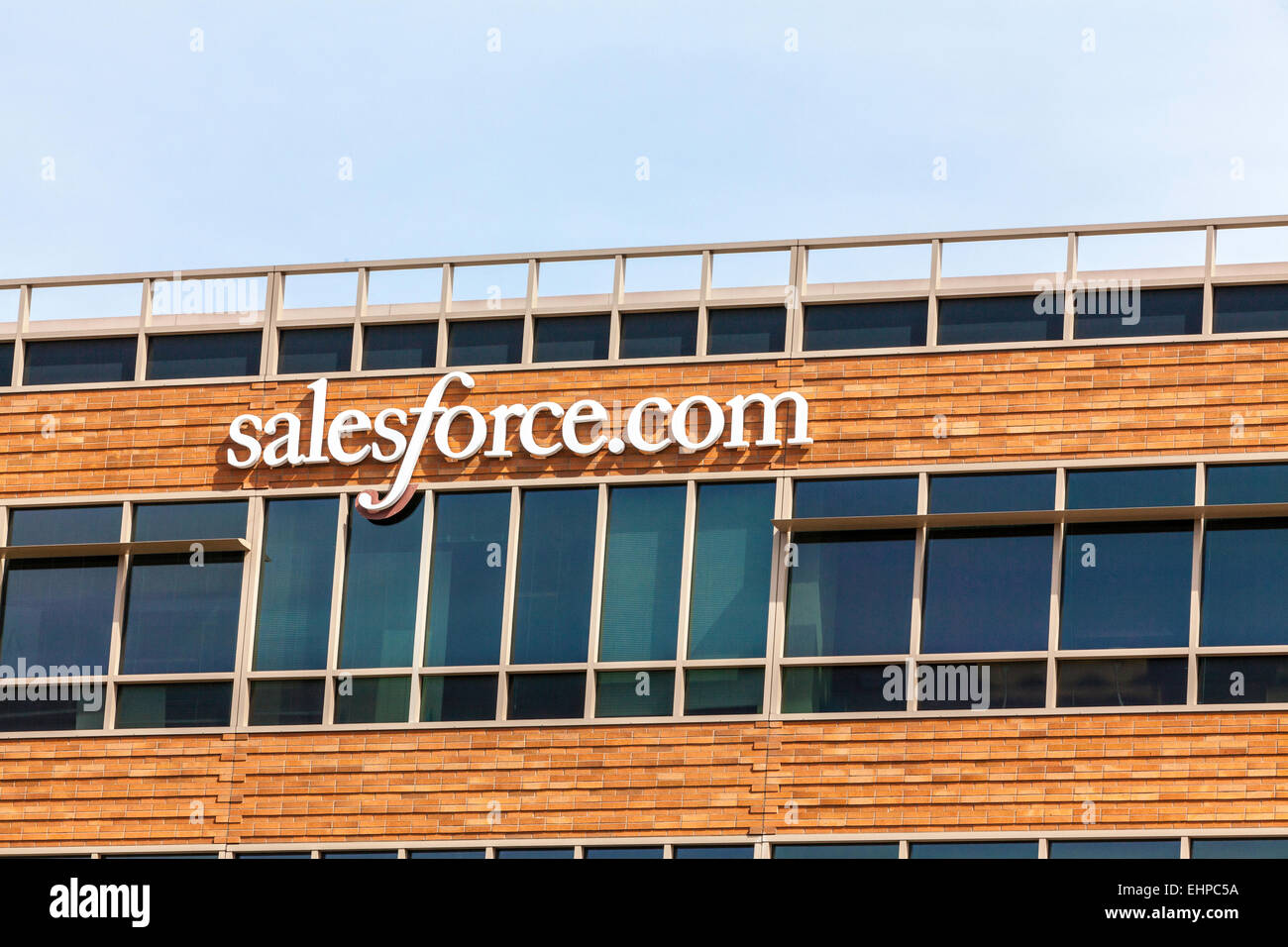 A building and logo for Salesforce.com a cloud computing company ...