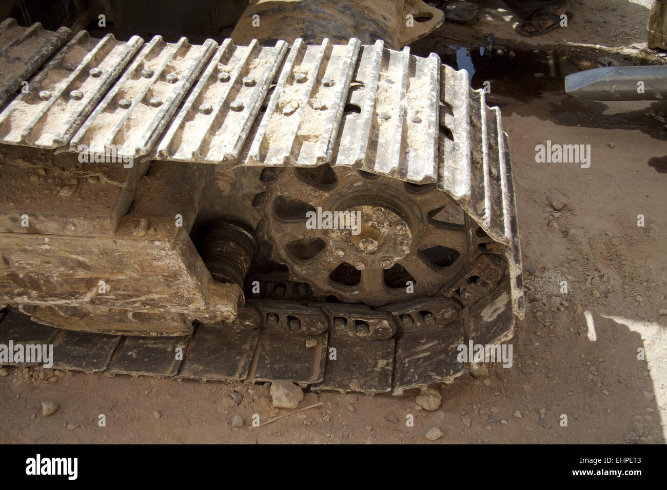 Chain drive of a shovel excavator Stock Photo - Alamy