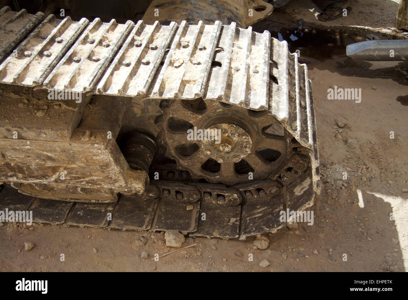 Chain drive of a shovel excavator Stock Photo - Alamy