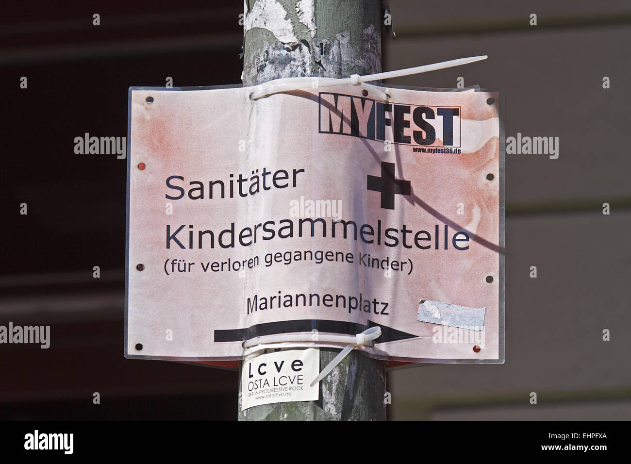 A lost children sign hi-res stock photography and images - Alamy