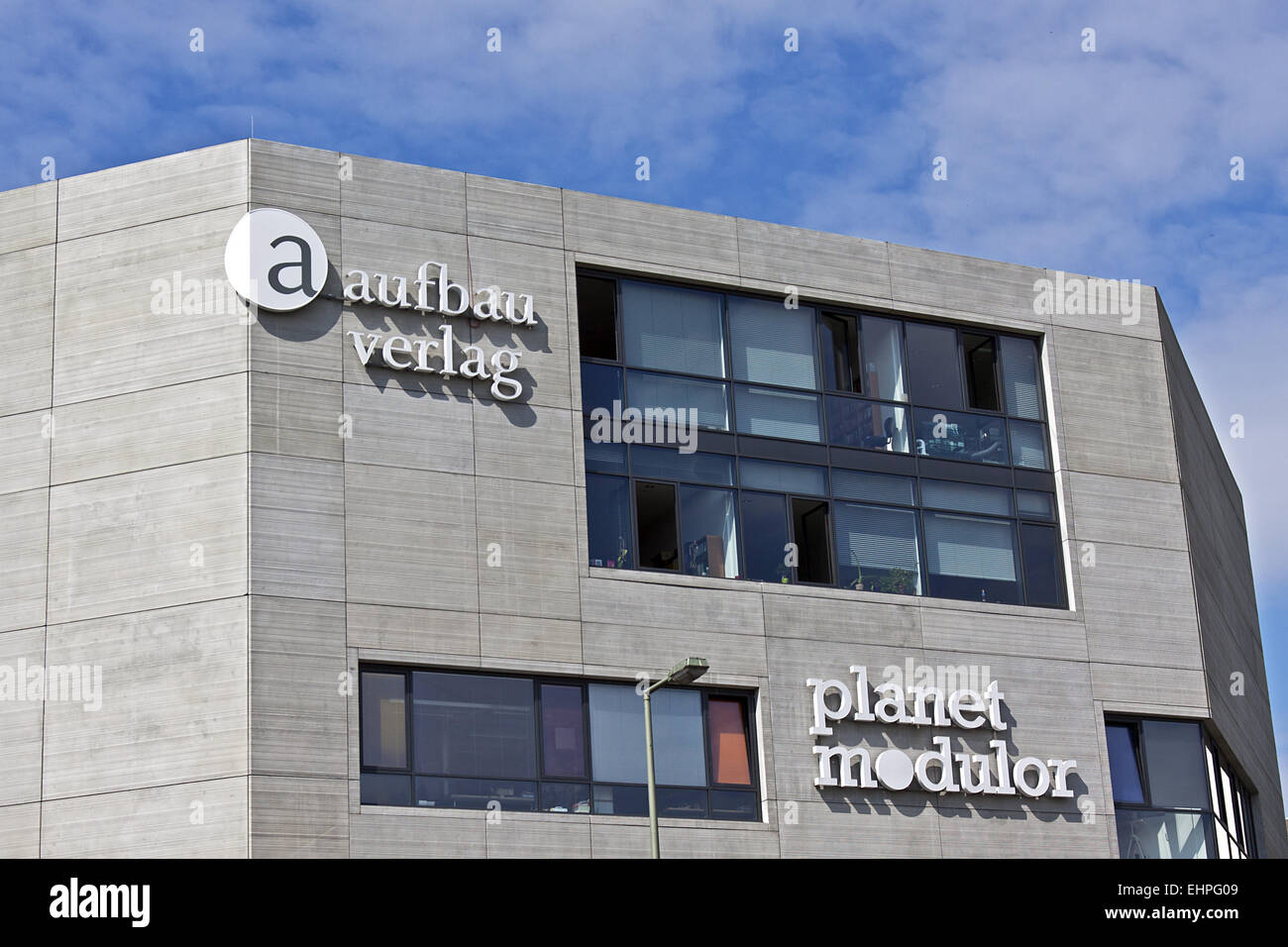 Aufbau hi-res stock photography and images - Alamy