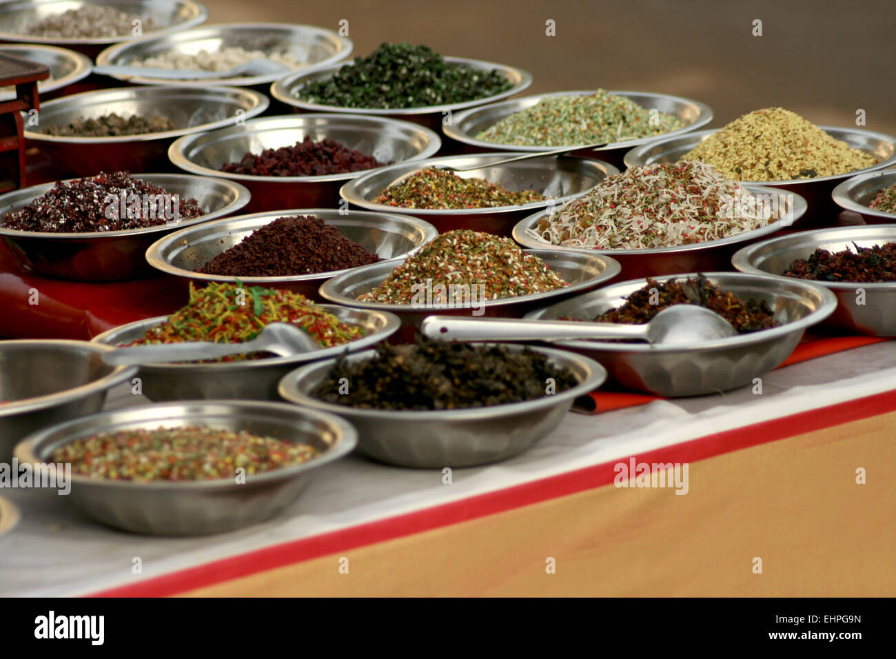 Indian street food shop hi-res stock photography and images - Alamy