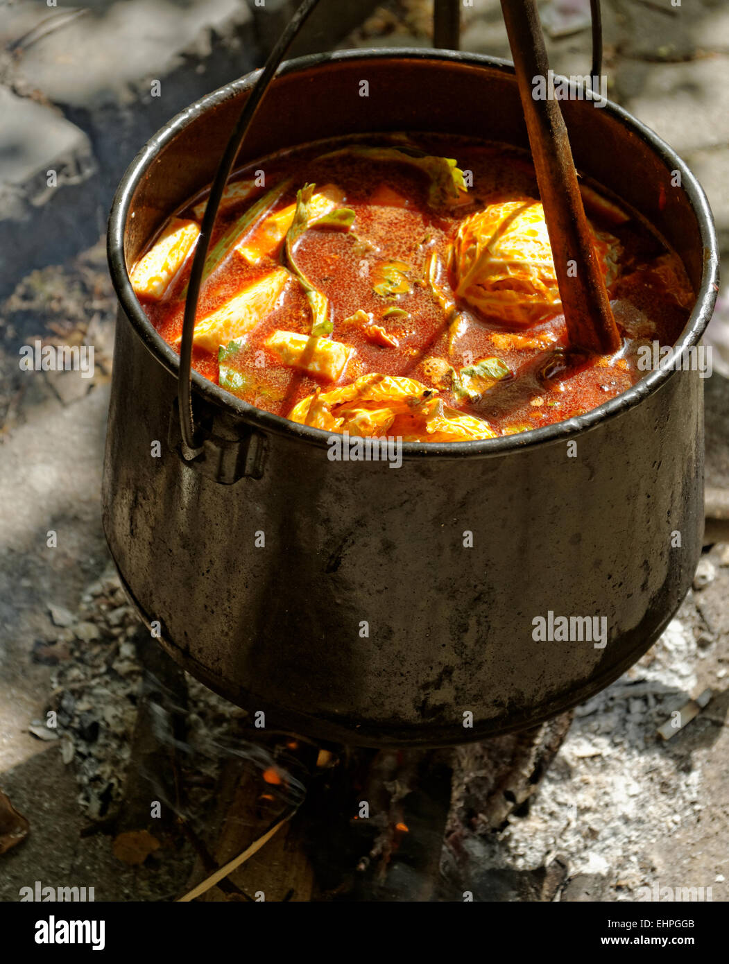 Cooking in nature hi-res stock photography and images - Alamy