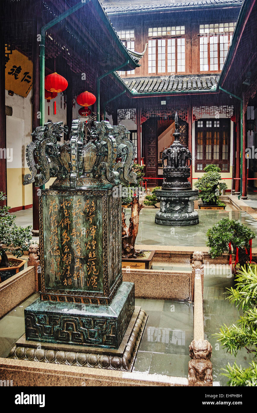 Courtyard of the temple hi-res stock photography and images - Alamy