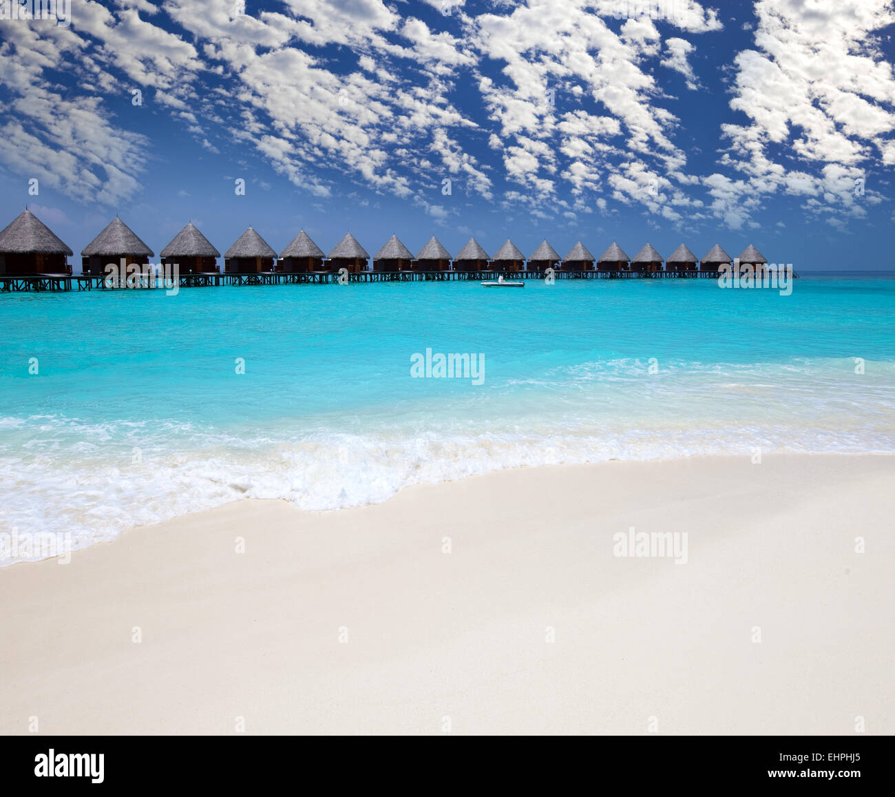 Houses on edge of beach hi-res stock photography and images - Alamy