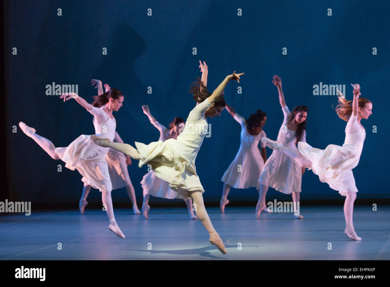 Modern ballet hi-res stock photography and images - Alamy