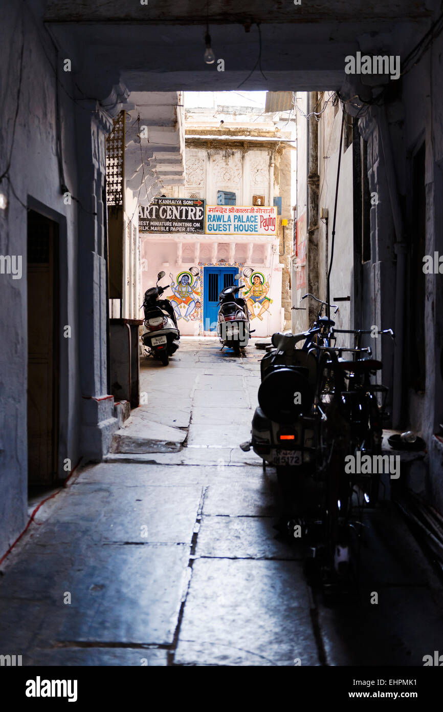 Udaipur alleyway hi-res stock photography and images - Alamy