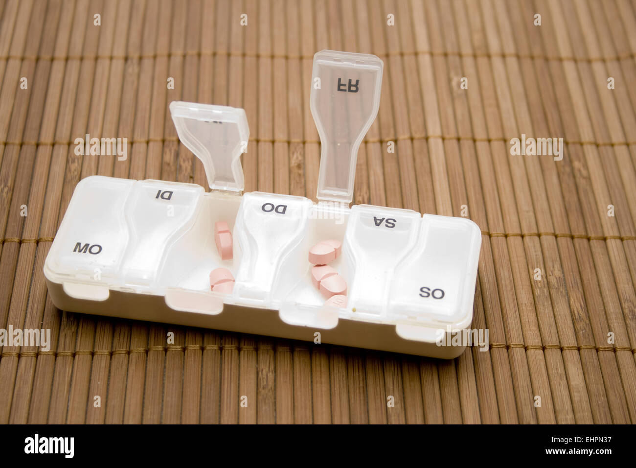 Tablet box with tablets Stock Photo - Alamy