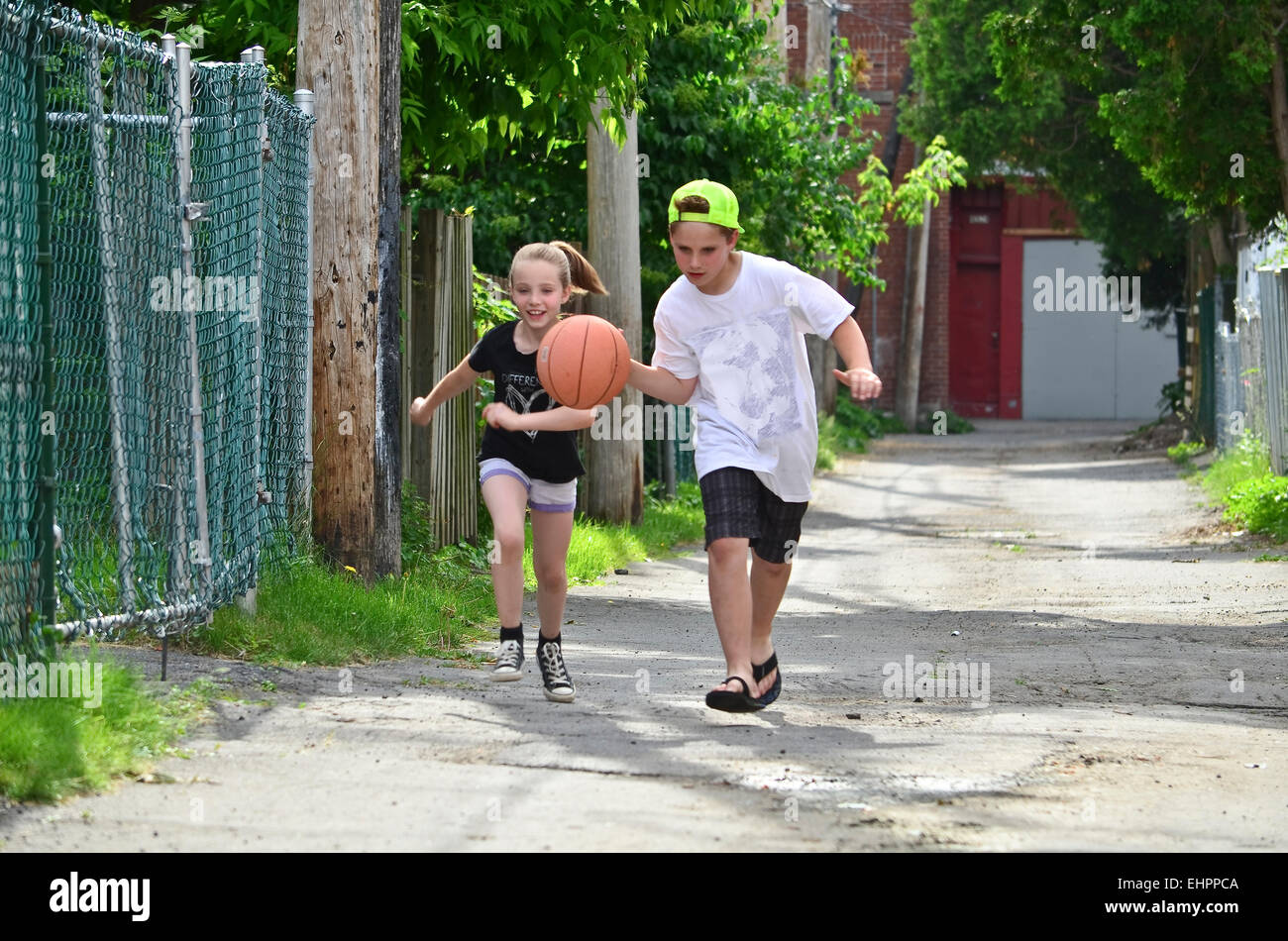 Basketball kids hi-res stock photography and images - Alamy
