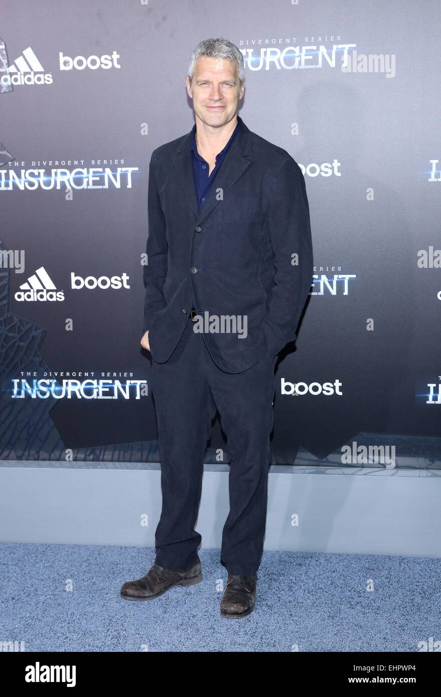 Neil burger the divergent series hi-res stock photography and images ...