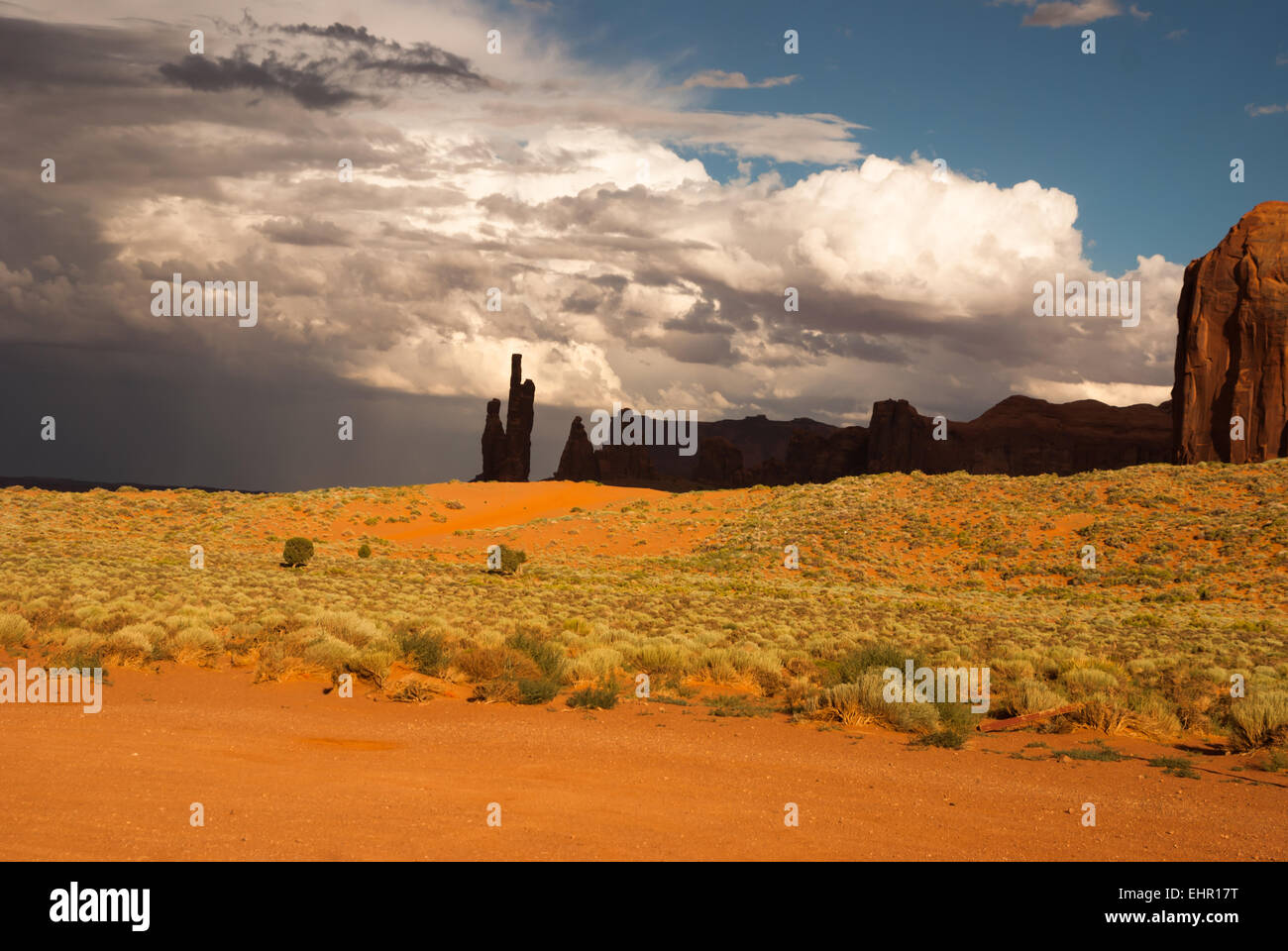 Summer storm appears over Monument Valley, Utah Stock Photo - Alamy