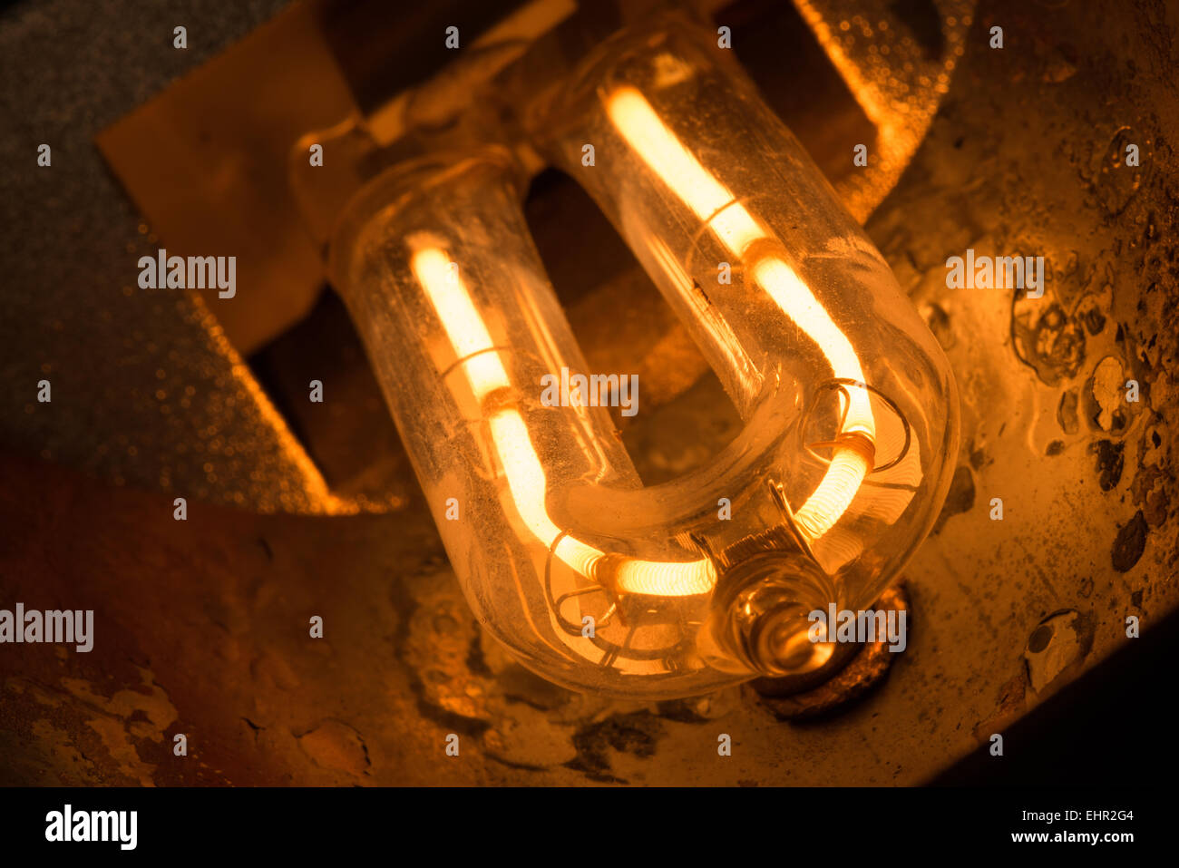 Continuous light source hi-res stock photography and images - Alamy