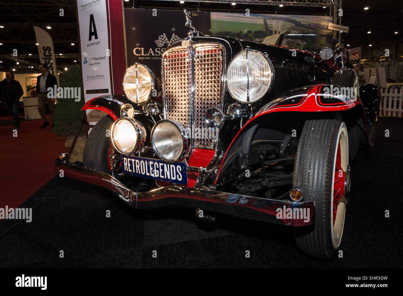 Straight eight hi-res stock photography and images - Alamy