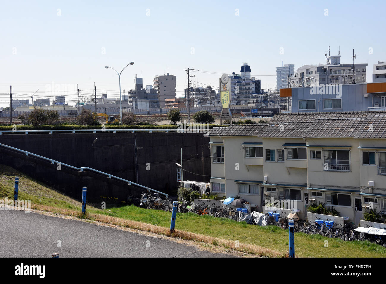 Tokyo, Japan. 17th Mar, 2015. Construction for the "super levees ...