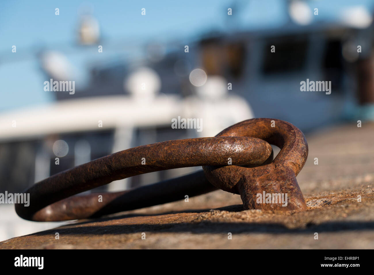 Boat mooring ring hi-res stock photography and images - Alamy