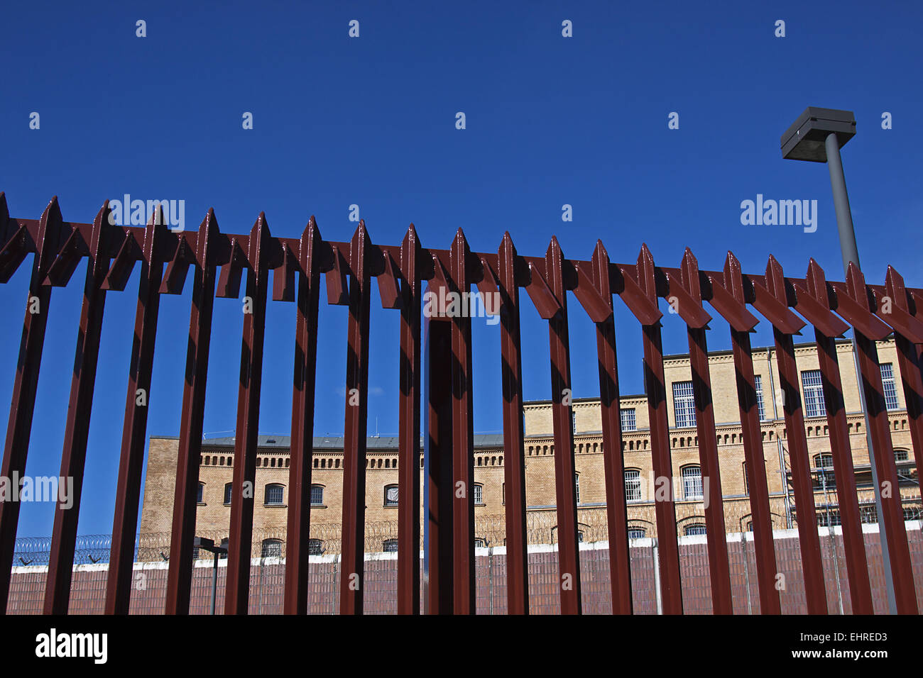 Prisons and correctional facilities hi-res stock photography and images ...