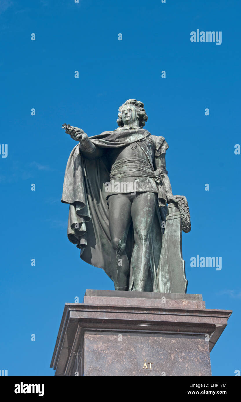 King gustaf statue hi-res stock photography and images - Alamy