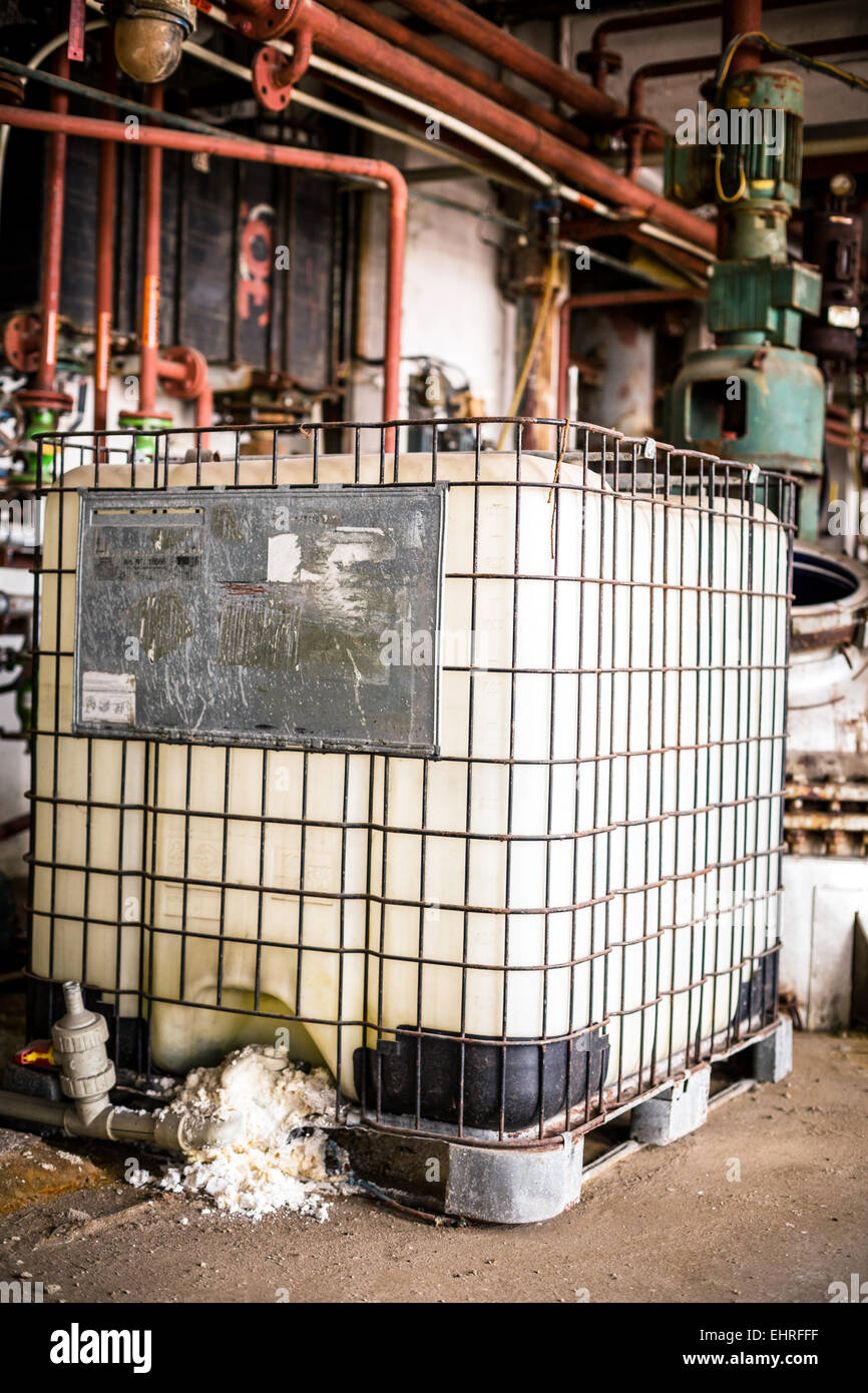 Chemical container hi-res stock photography and images - Alamy