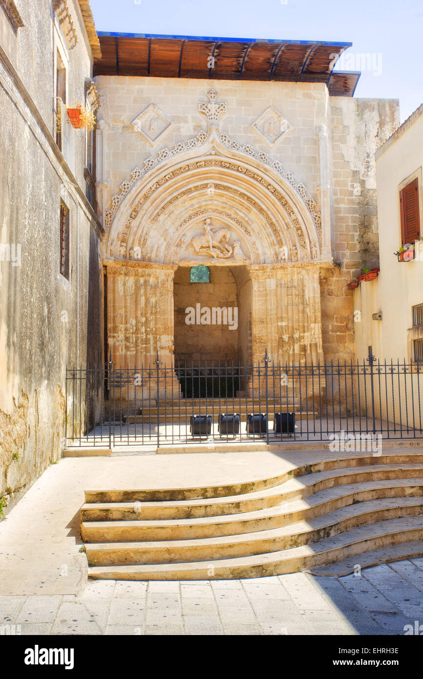 Portal medieval hi-res stock photography and images - Alamy