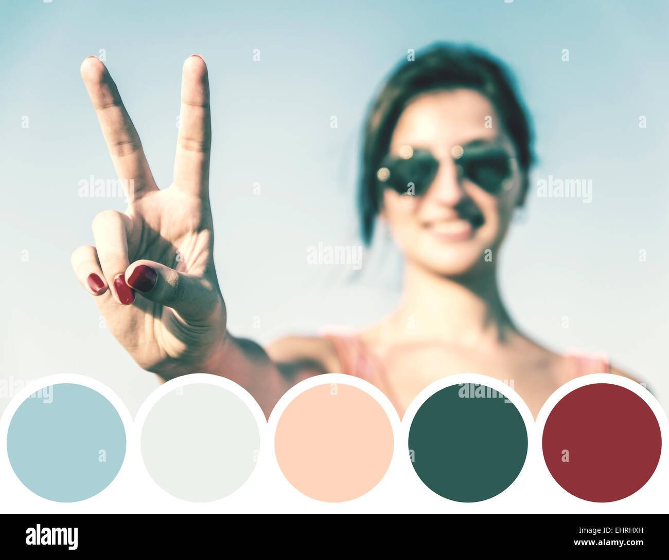 Woman color palette retro hi-res stock photography and images - Alamy