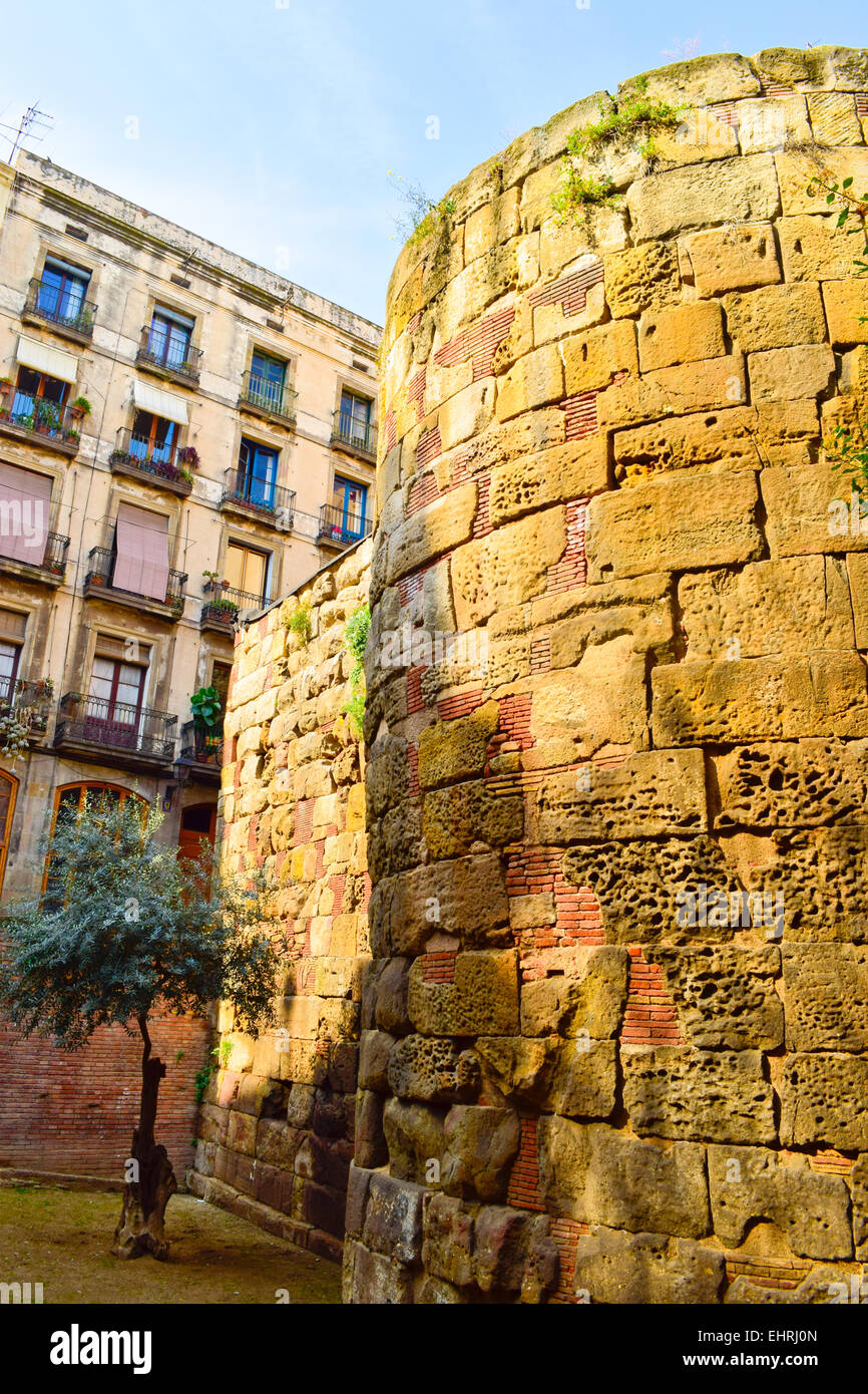Roman tower. Barcelona, Catalonia, Spain Stock Photo - Alamy