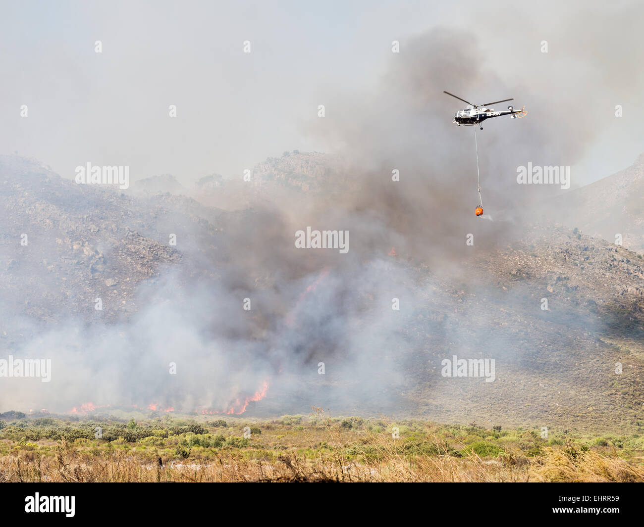 Firefighting helicopter hi-res stock photography and images - Alamy