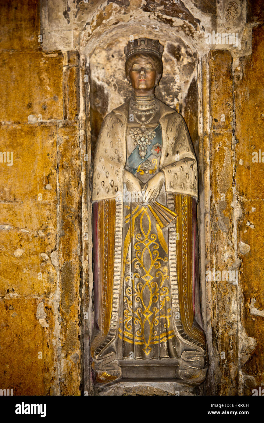 Queen Mary statue Stock Photo - Alamy