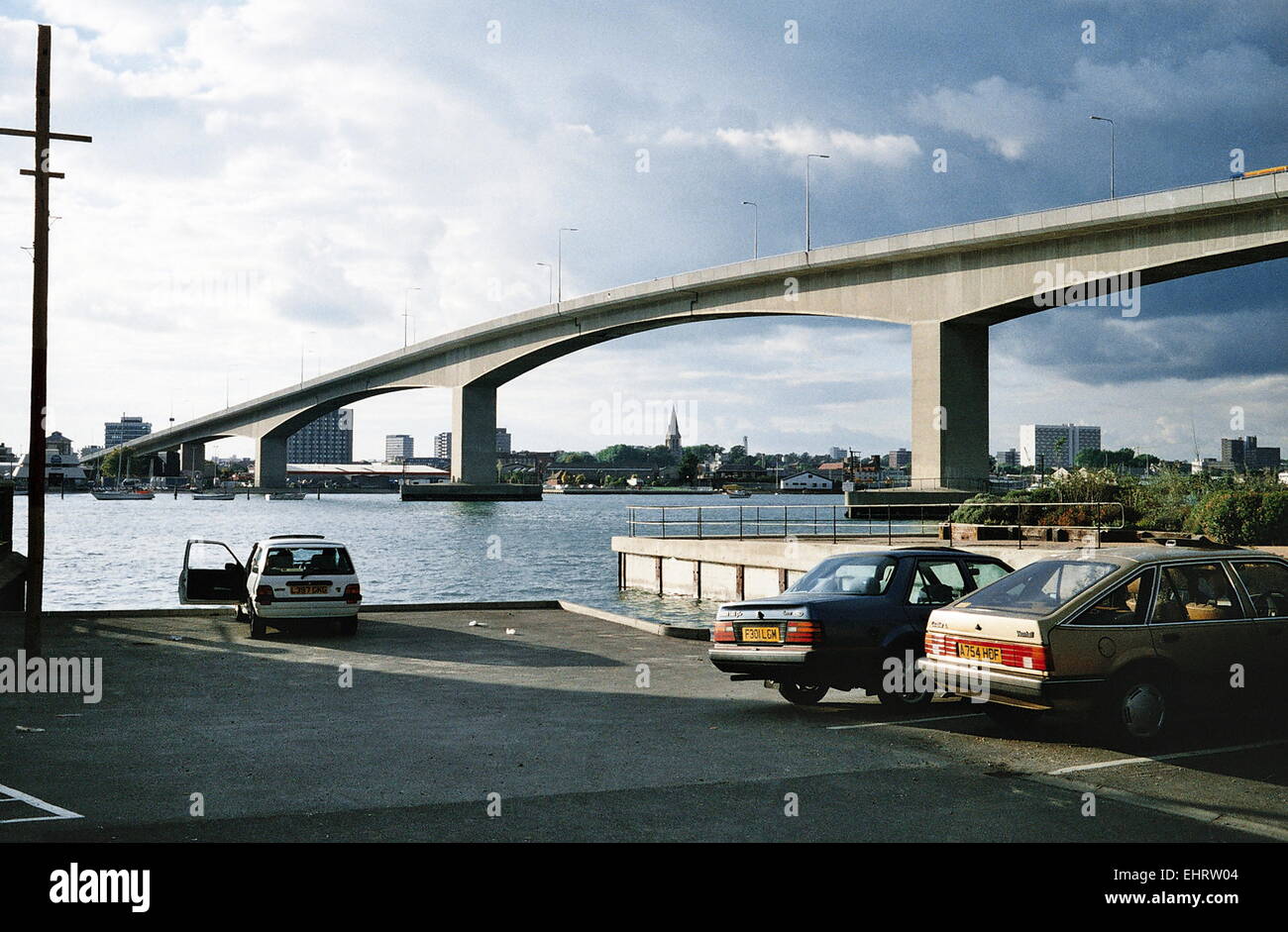 AJAXNETPHOTO - 1996 - SOUTHAMPTON,ENGLAND. - SPANNING THE RIVER ...