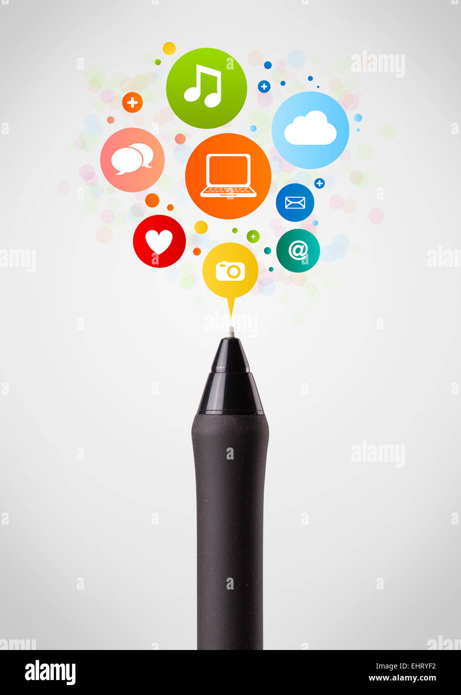 Pen close-up with social network icons Stock Photo - Alamy