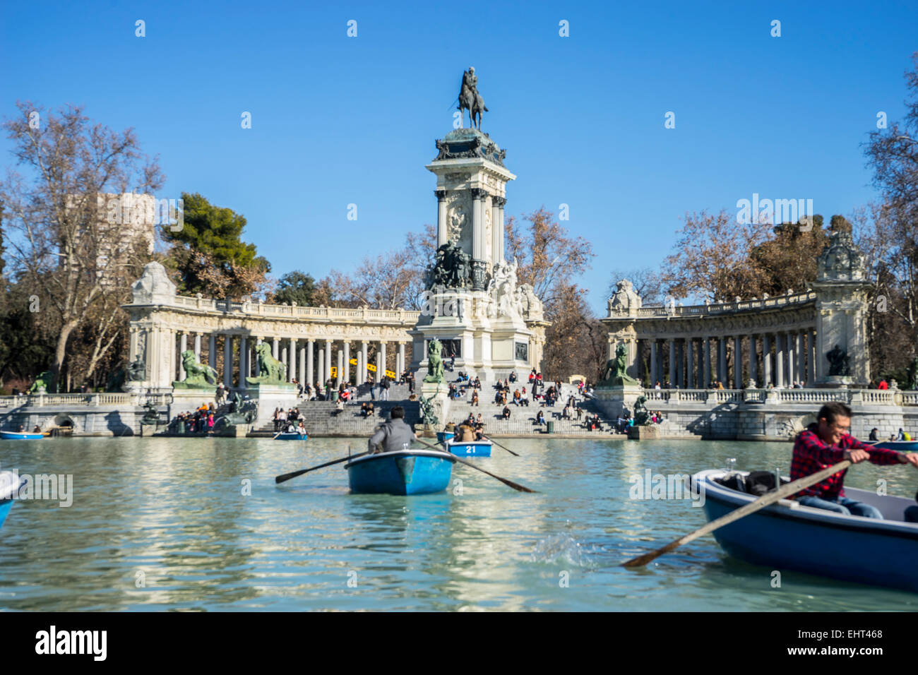 Lake in Retiro park, Madrid Spain Stock Photo - Alamy