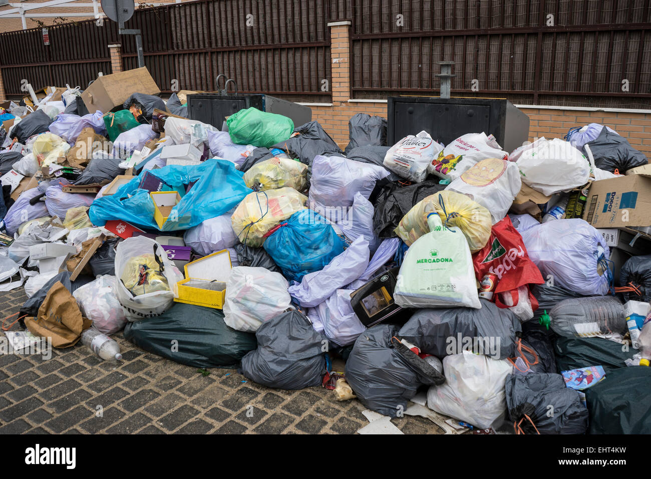 strike by municipal waste collection Stock Photo - Alamy
