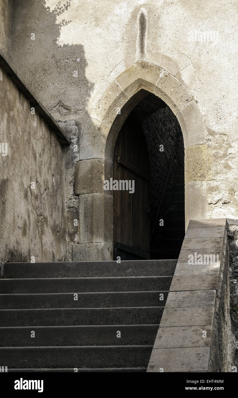 Castle access door hi-res stock photography and images - Alamy