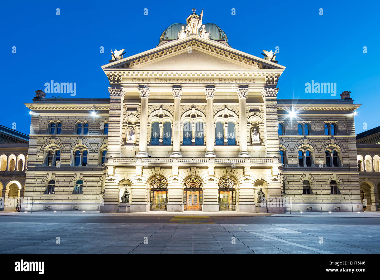 Bern parliament square fountain hi-res stock photography and images - Alamy