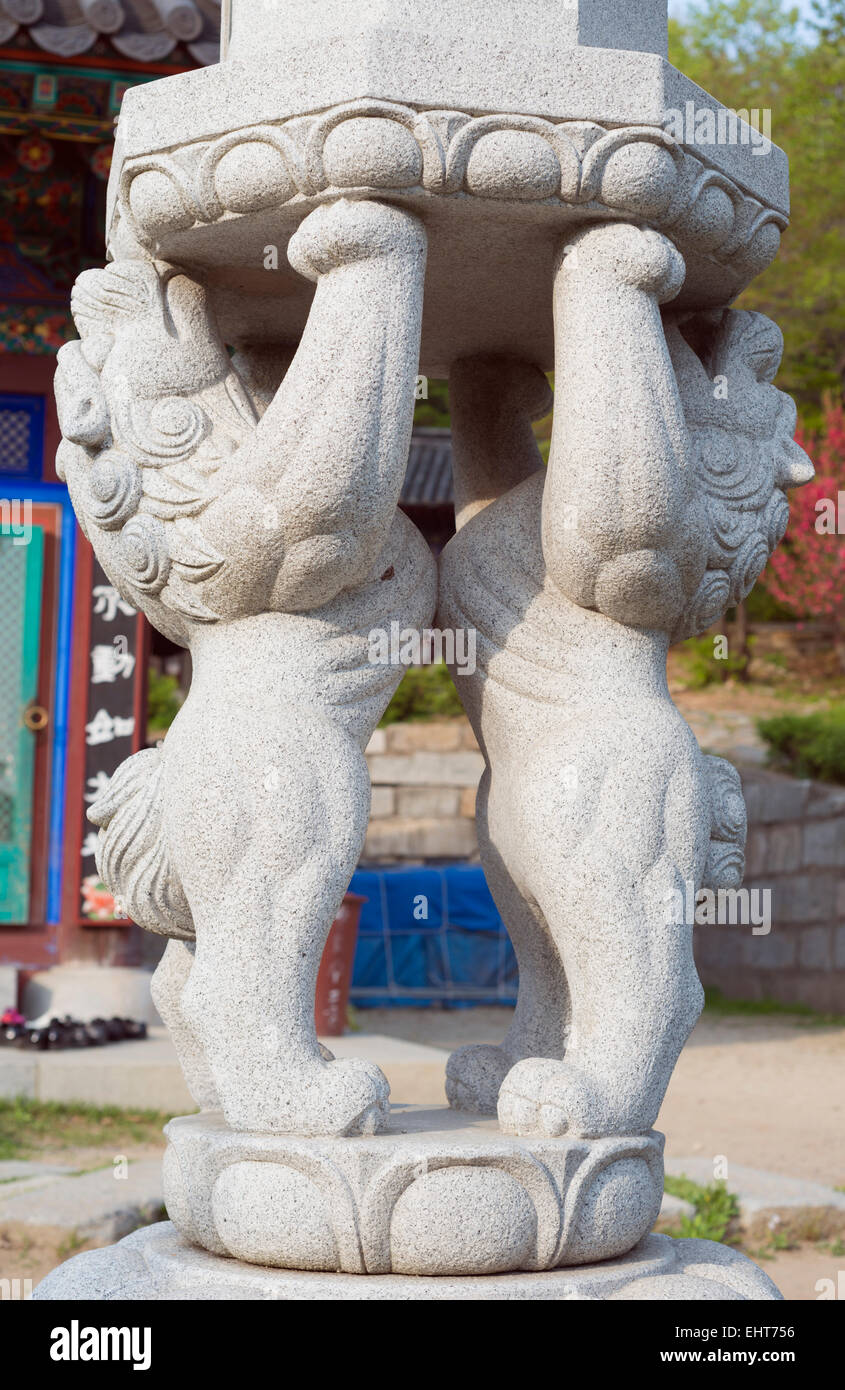 Asia, Republic of Korea, South Korea, Seoul, buddhist temple, lion ...