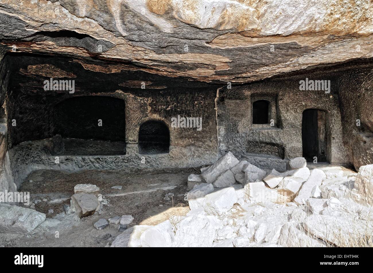 Old rock house hi-res stock photography and images - Alamy
