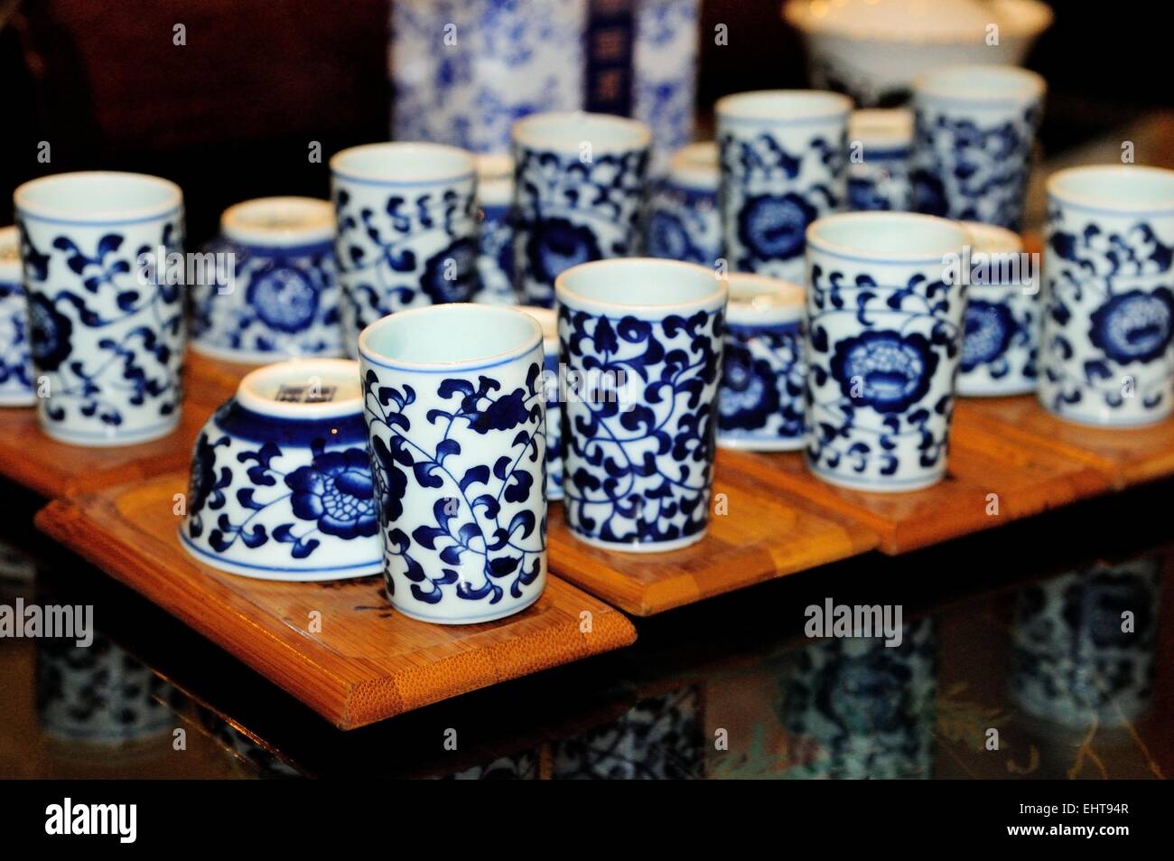 Chinese tea set Stock Photo - Alamy