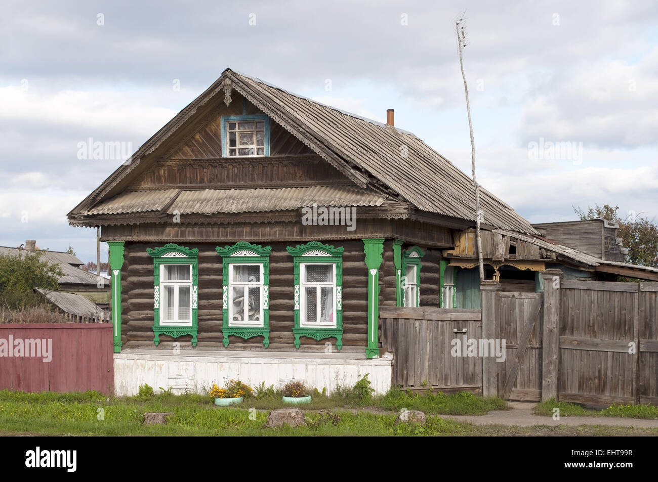 Small wooden country house Stock Photo - Alamy