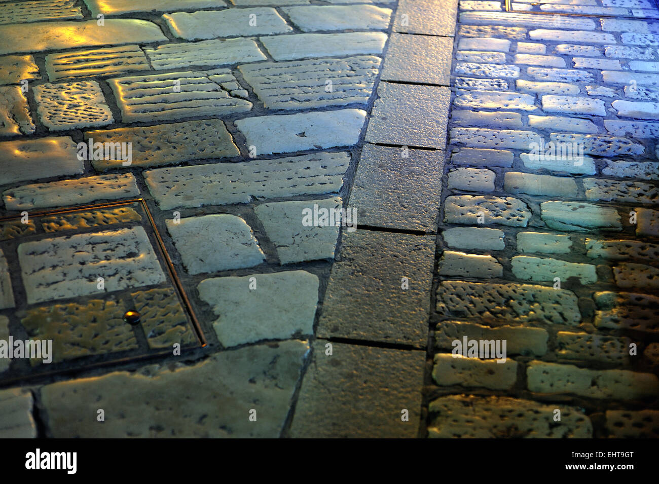 Wet pavement hi-res stock photography and images - Alamy