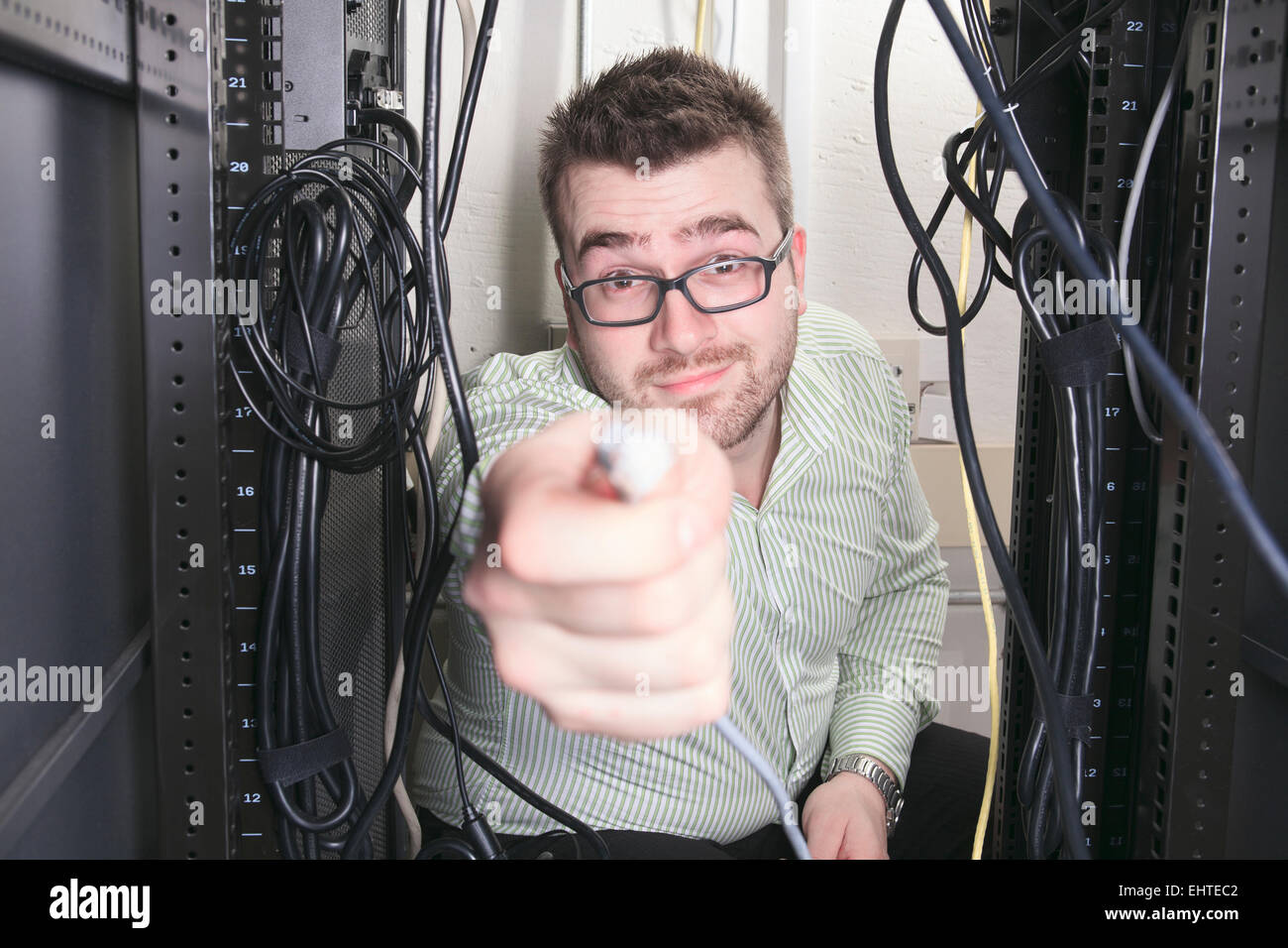 System engineer looking server hi-res stock photography and images - Alamy