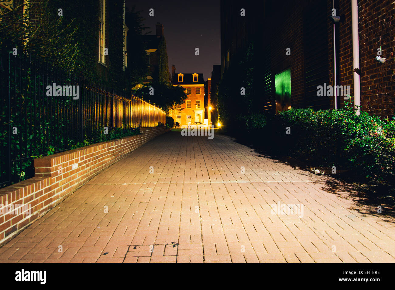 Waterfront night in fells point hi-res stock photography and images - Alamy