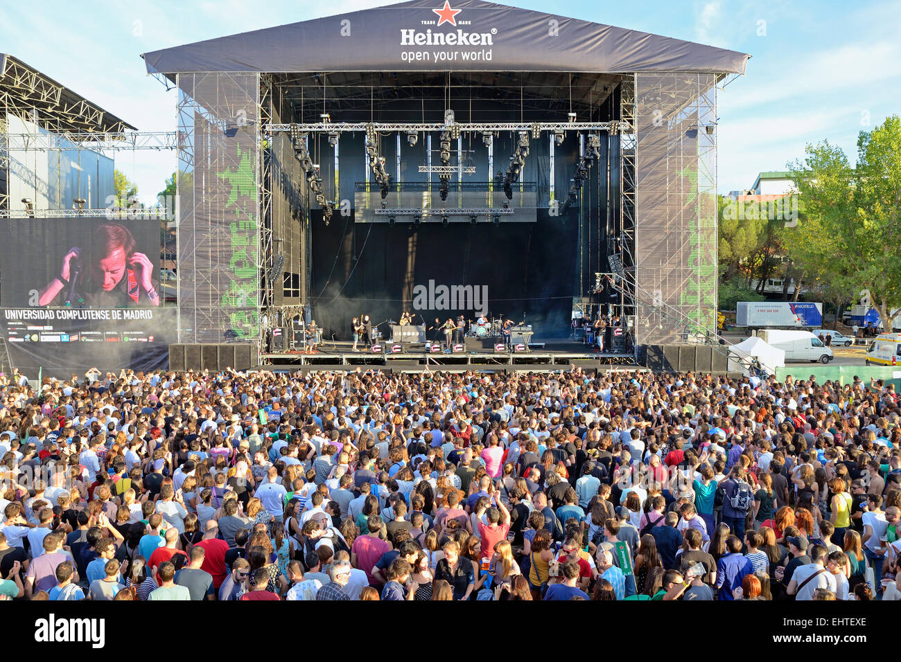 Celebration fans hi-res stock photography and images - Alamy